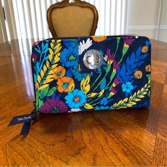 Vera Bradley | Bags | Nwt Vera Bradley Rfid Turn Lock Wallet Midnight ...